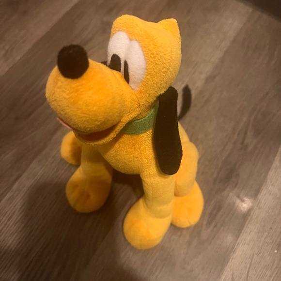 Disney | Toys | Disney Pluto 8 Green Collar Sitting Up Pluto Plush ...